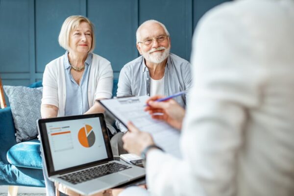 Oracle Faces Unprecedented Credit Risk Amidst AI Investment Surge ...